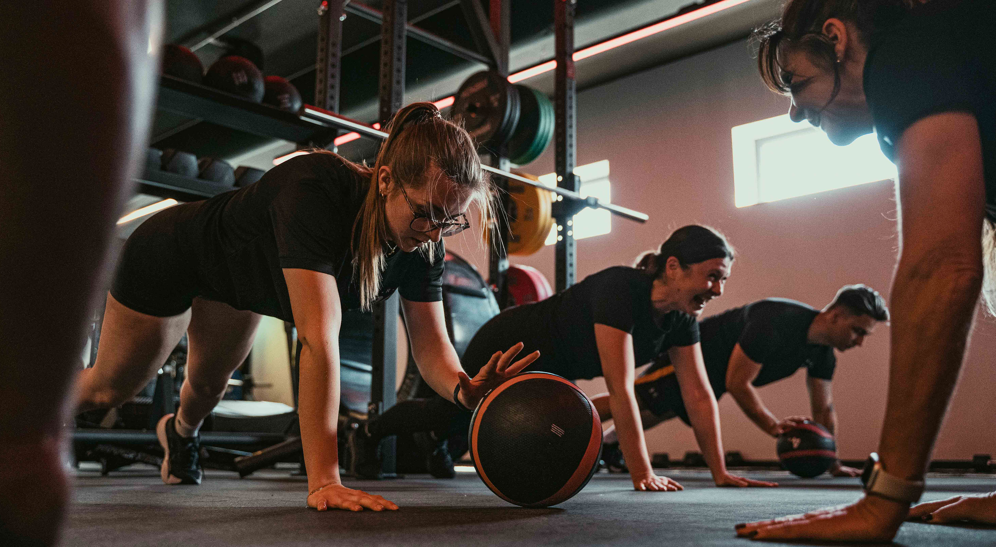 Hammer Strength Box -Maximiere Deine Stärke. Erlebe die Community in ...