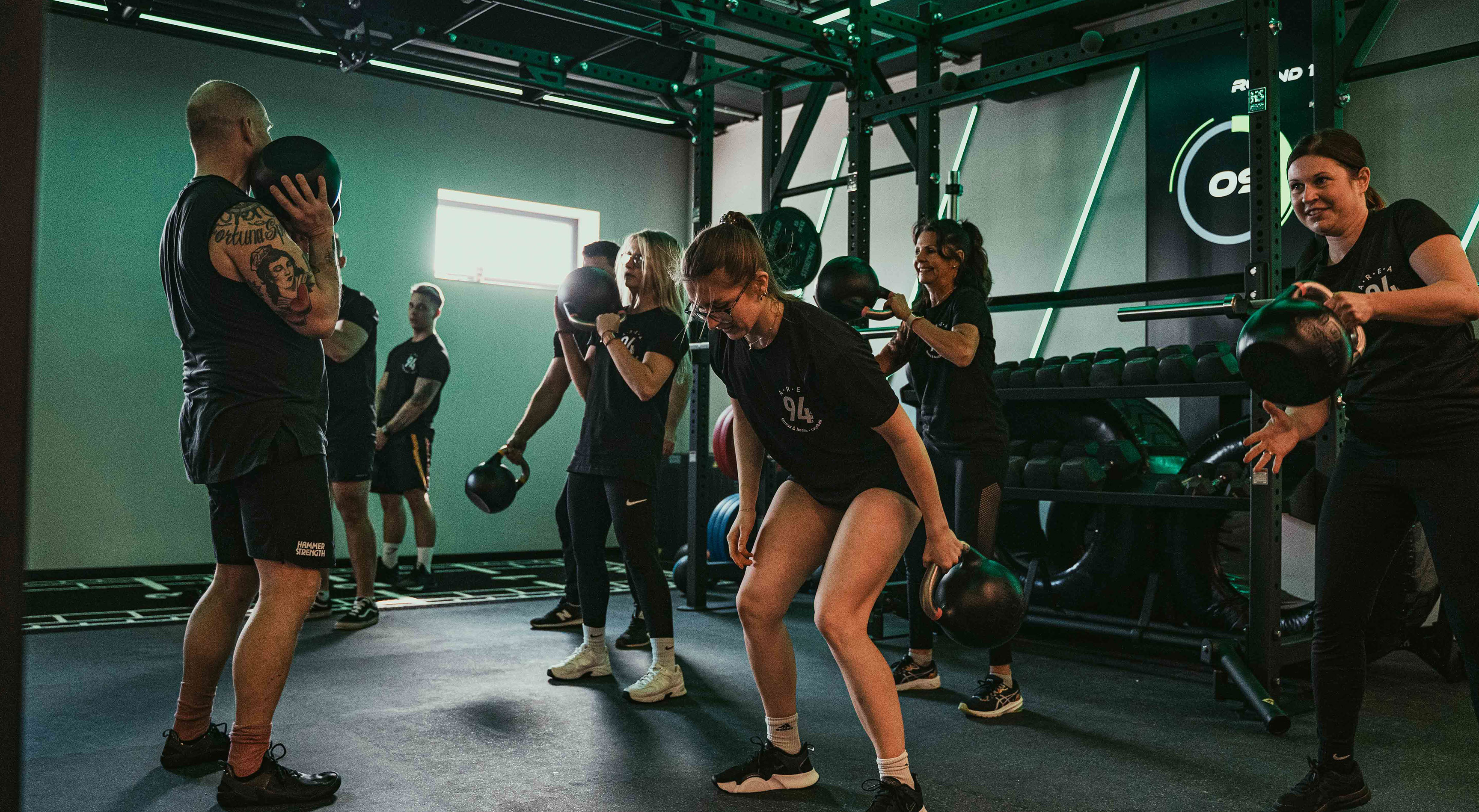 Hammer Strength Box -Maximiere Deine Stärke. Erlebe die Community in ...